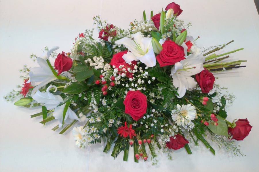 GERBE DE FLEURS PIQUÉES ROUGE/BLANC - Livraison Toulouse - Calypso Fleurs